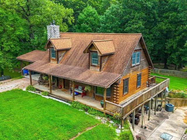 7200 Hillcreek Rd, Fulton, MO 65251