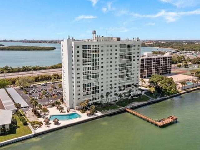 7200 Sunshine Skyway Ln S #8A, Saint Petersburg, FL 33711