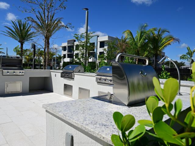 7200 W 4th Ave, Unit 6301, Hialeah, FL 33014 | MLS #B26022 | Compass