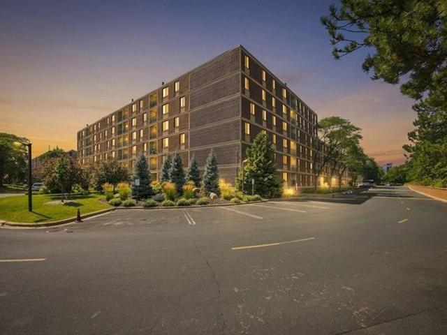 7200 York Ave S Apt 314, Edina, MN 55435