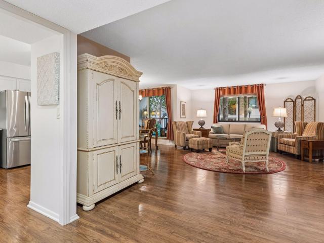 7200 York Avenue S # 126