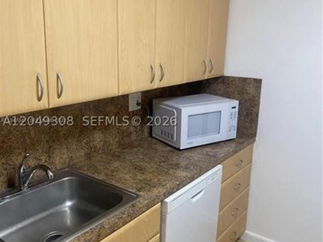 7201 Miami Lakes Dr Apt B14, Miami Lakes, FL 33014