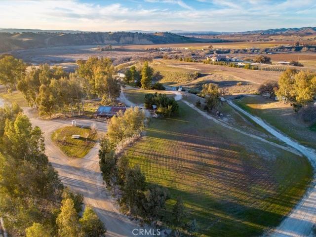 7201 Airport Rd, Paso Robles, CA 93446 | MLS #SC25038 | Compass