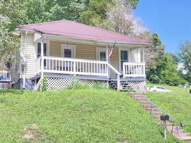 7201 Bloomfield Rd, Cambridge, OH 43725