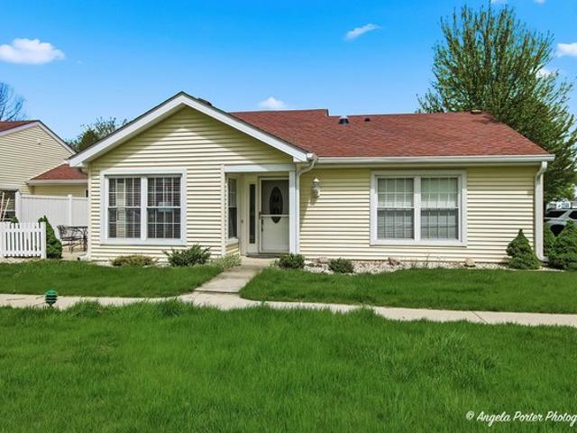 7201 Hastings Cir Unit 332, Fox Lake, IL 60020