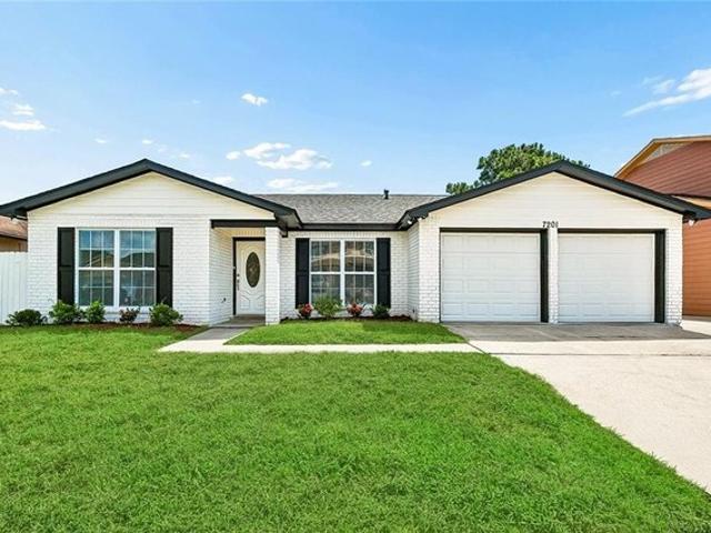 7201 Pinebrook Dr, New Orleans, LA 70128