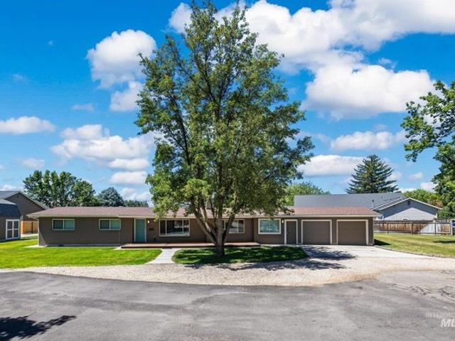 7201 W Maxwell Dr, Boise, ID 83704