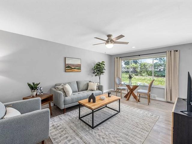 7201 05 Gravois Rd, Saint Louis, MO 63116