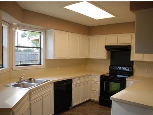 7202 Sandpiper Dr, Corpus Christi, TX 78412 | MLS #117760 | Compass