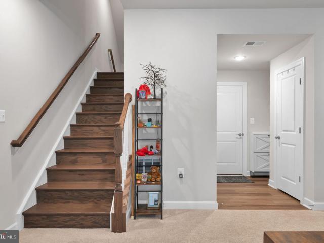 7203 Mountaineer Dr, Alexandria, VA 22306 | MLS #VAFX2293