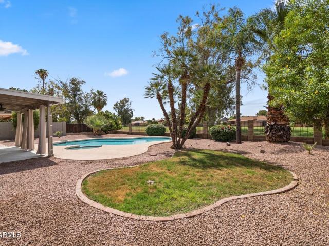 7203 e pueblo avenue