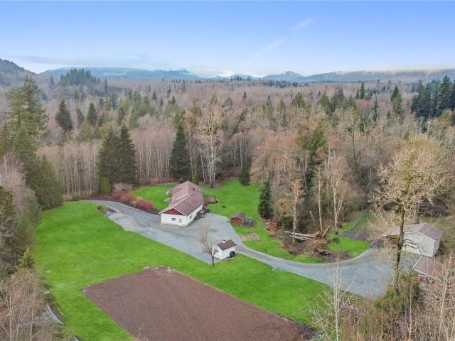 7203 Erna Lane