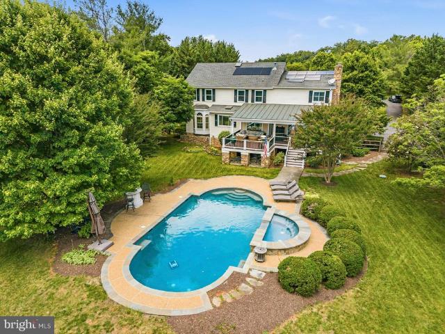 7203 Leeton Court
