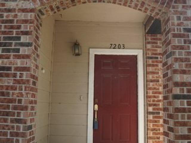 7203 Snowden Crst, San Antonio, TX 78240