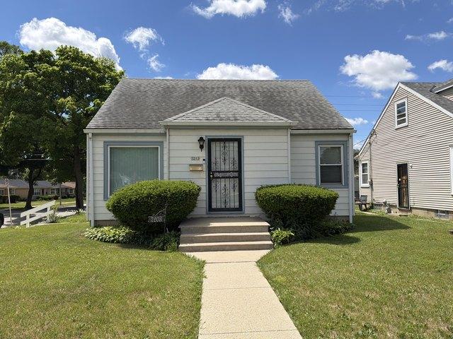 7203 W Hampton Ave, Milwaukee, WI 53218