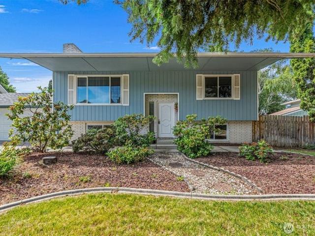 720 11th St NE, East Wenatchee, WA 98802