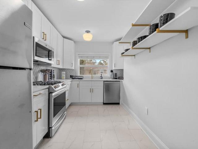720 1/2 West Woodlawn Avenue 4 Bedroom Apartment for Rent at 720 1/2 W Woodlawn Ave #1271939P, Tampa, FL 33603 Riverside Heights