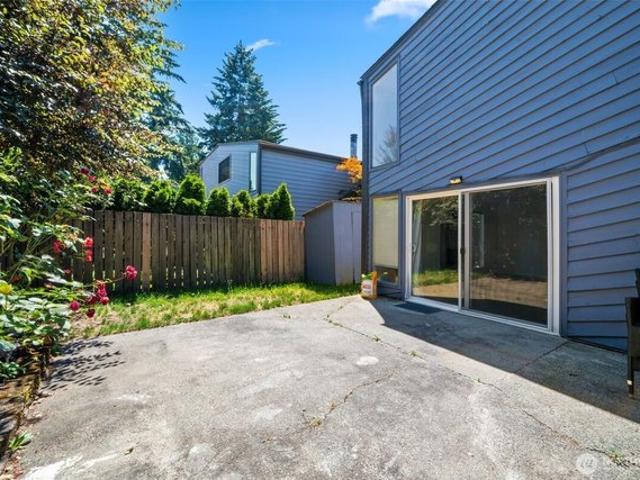 720 141st Ln SE Unit 713, Bellevue, WA 98007