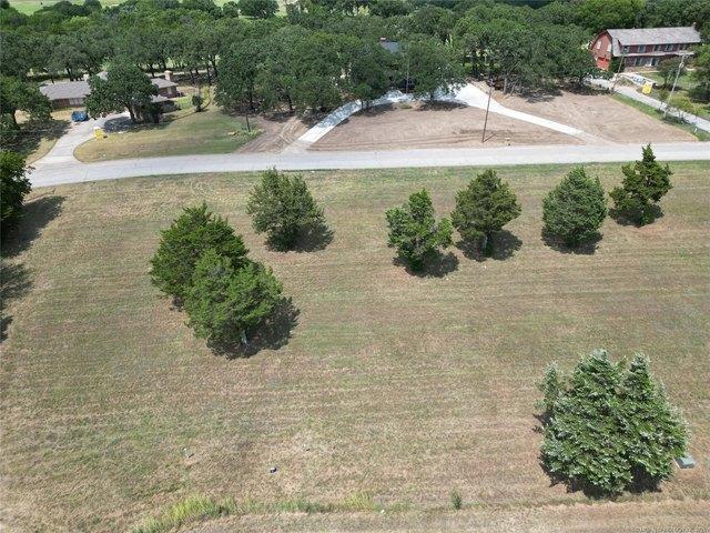 720 Country Club Rd, Ardmore, OK 73401