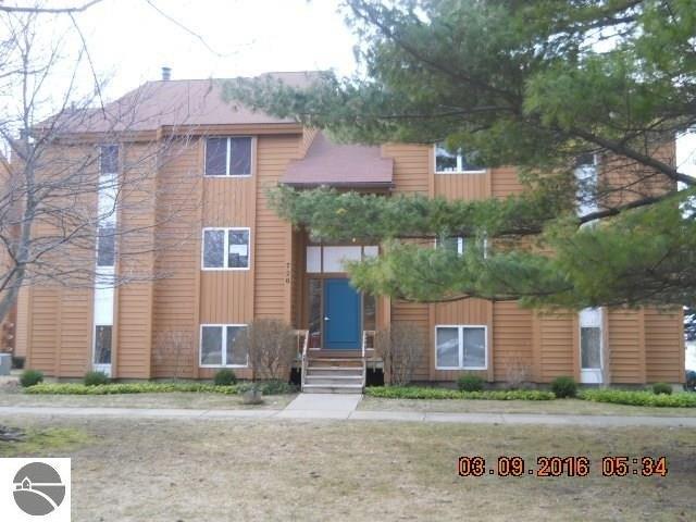 720 Centre Pl Apt 20, Traverse City, MI 49686