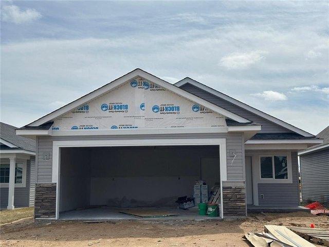 720 Cherrywood Ln NE, Isanti, MN 55040