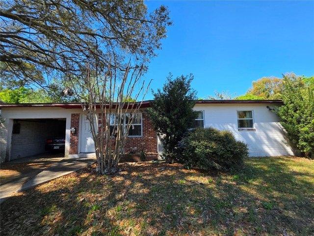 720 Berkshire Rd, Daytona Beach, FL 32114