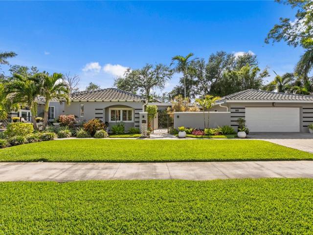 720 Brightwaters Blvd NE, St. Petersburg, FL 33704 | MLS #TB8469 | Compass