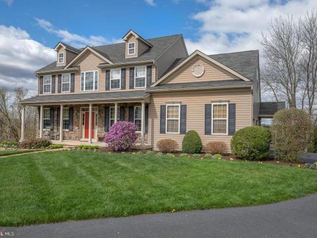 720 Green Meadow Dr Douglassville, PA 19518