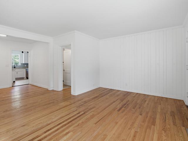 720 Groves Park Rd
