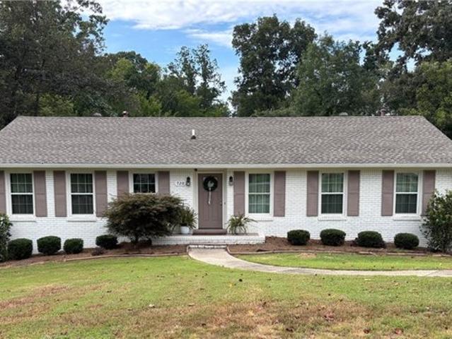 720 Darlene Dr, Fultondale, AL 35217