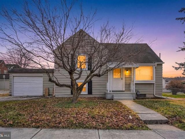 720 Elm Ter, York, PA 17404