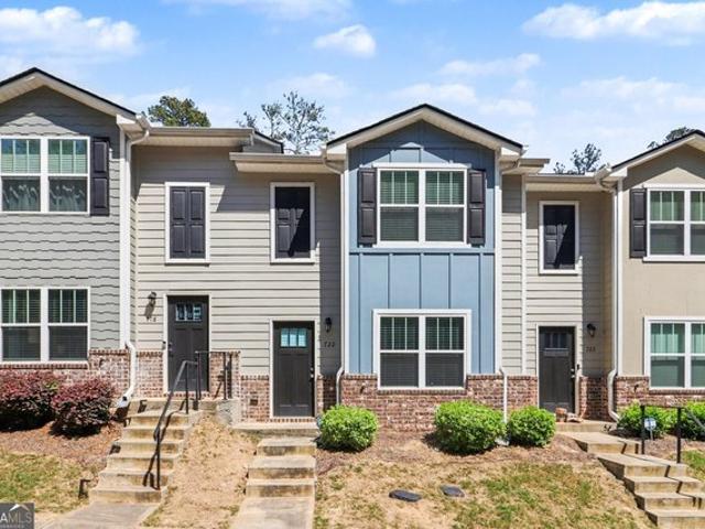 720 Keeshono St, Union City, GA 30291