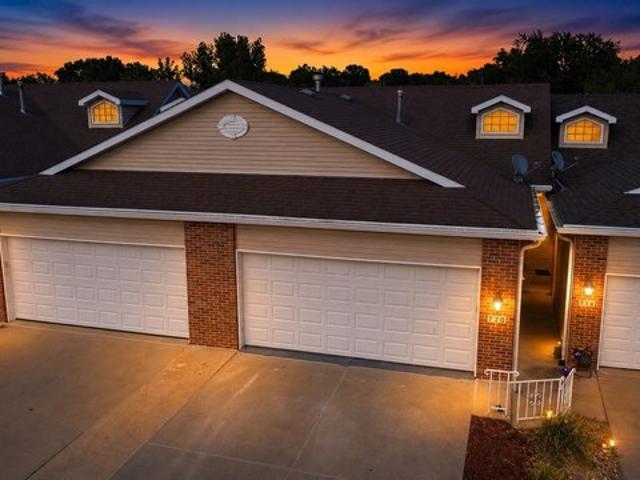 720 Kitterman Cir, Norwalk, IA 50211