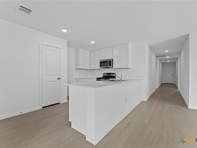 720 Horsetail Lane