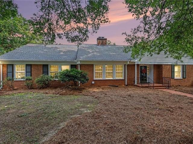 720 Oakmont Dr, Asheboro, NC 27205
