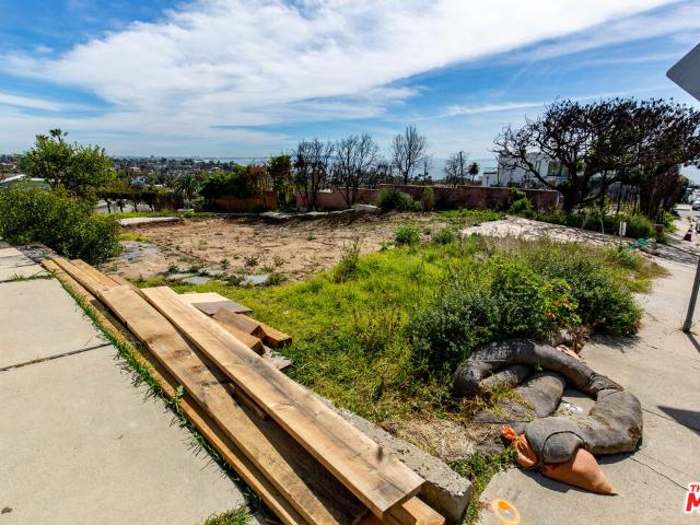 720 Lachman Ln, Pacific Palisades, CA 90272 | Compass