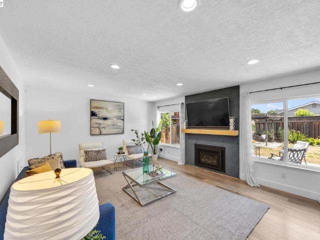 720 Leland Way