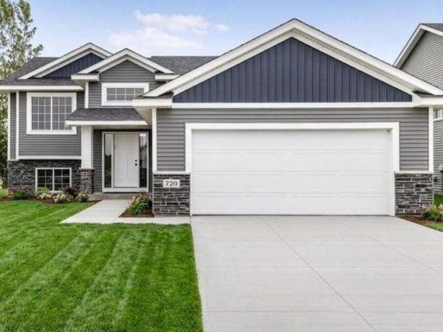 720 Margaret Ln NE, Isanti, MN 55040