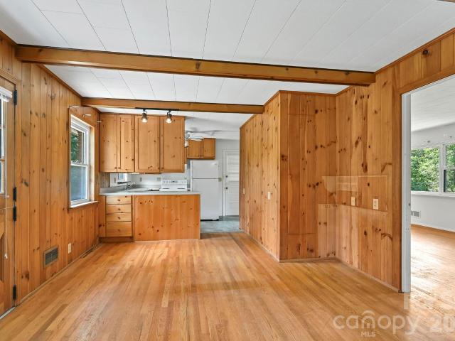 720 Mergans Lane
