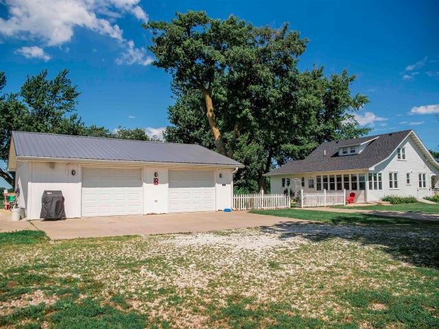 720 N 2400th Avenue