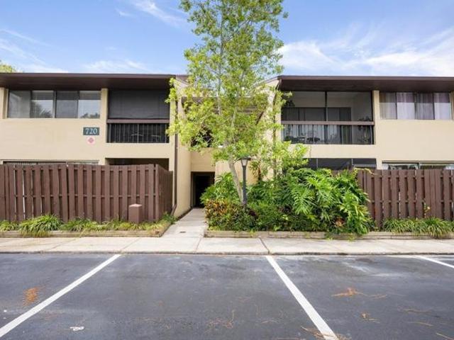 720 N Village Dr N #104, Saint Petersburg, FL 33716