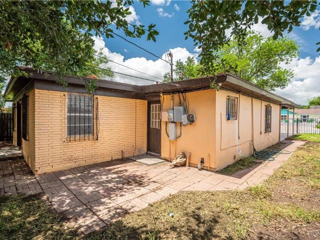 720 N Padre Avenue