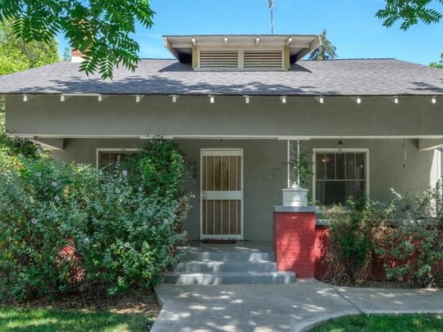 720 N Poplar Ave, Fresno, CA 93728