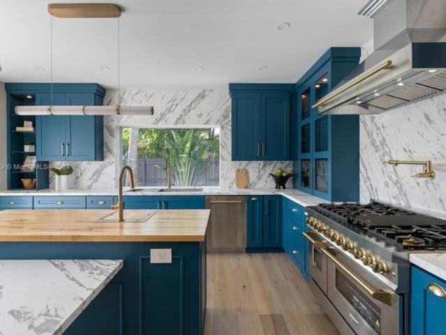720 N Shore Dr, Miami Beach, FL 33141
