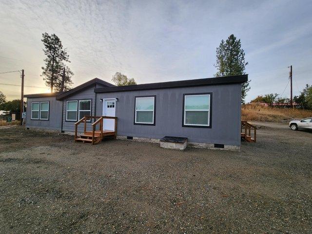 720 S Jefferson St, Republic, WA 99166