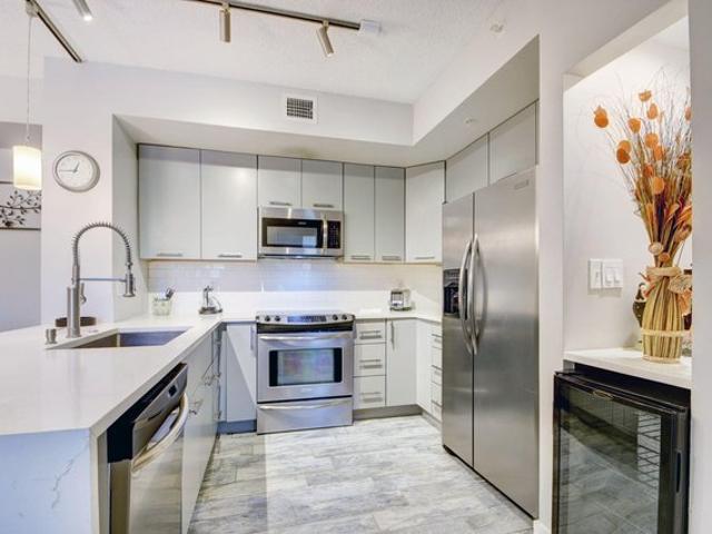 720 S Sapodilla Ave Apt 208, West Palm Beach, FL 33401