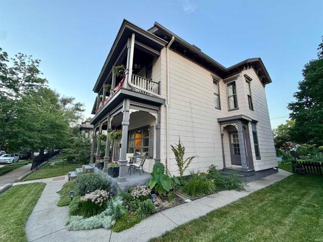 720 SE First Street