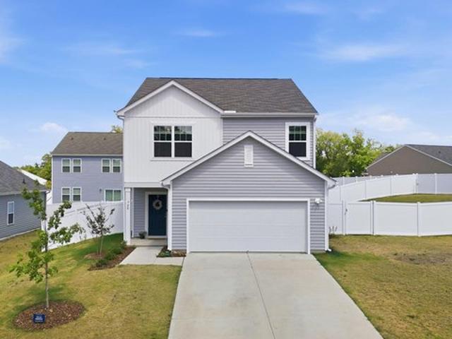720 Shepard Rock Dr, Zebulon, NC 27597