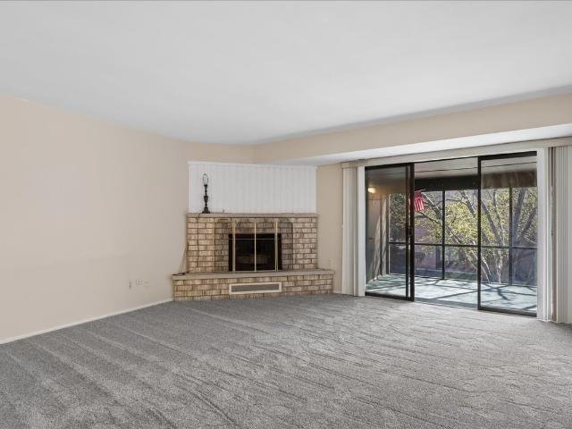 720 St Andrews Ln, Unit 24, Crystal Lake, IL 60014 | MLS #12603 | Compass