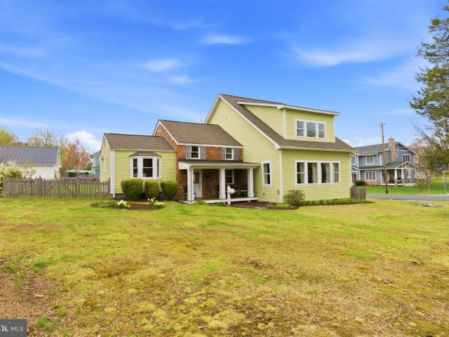 720 Park Ave, Herndon, VA 20170 | Compass